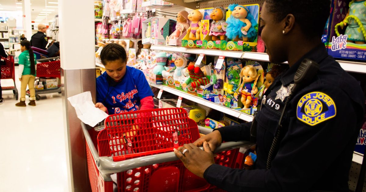 'Shop with a Cop' in San Jose brings holiday experience to underserved ...