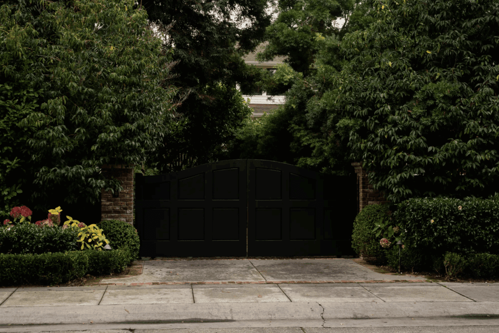 Palo Alto tries to rein in Zuckerberg’s Crescent Park expansion - San ...