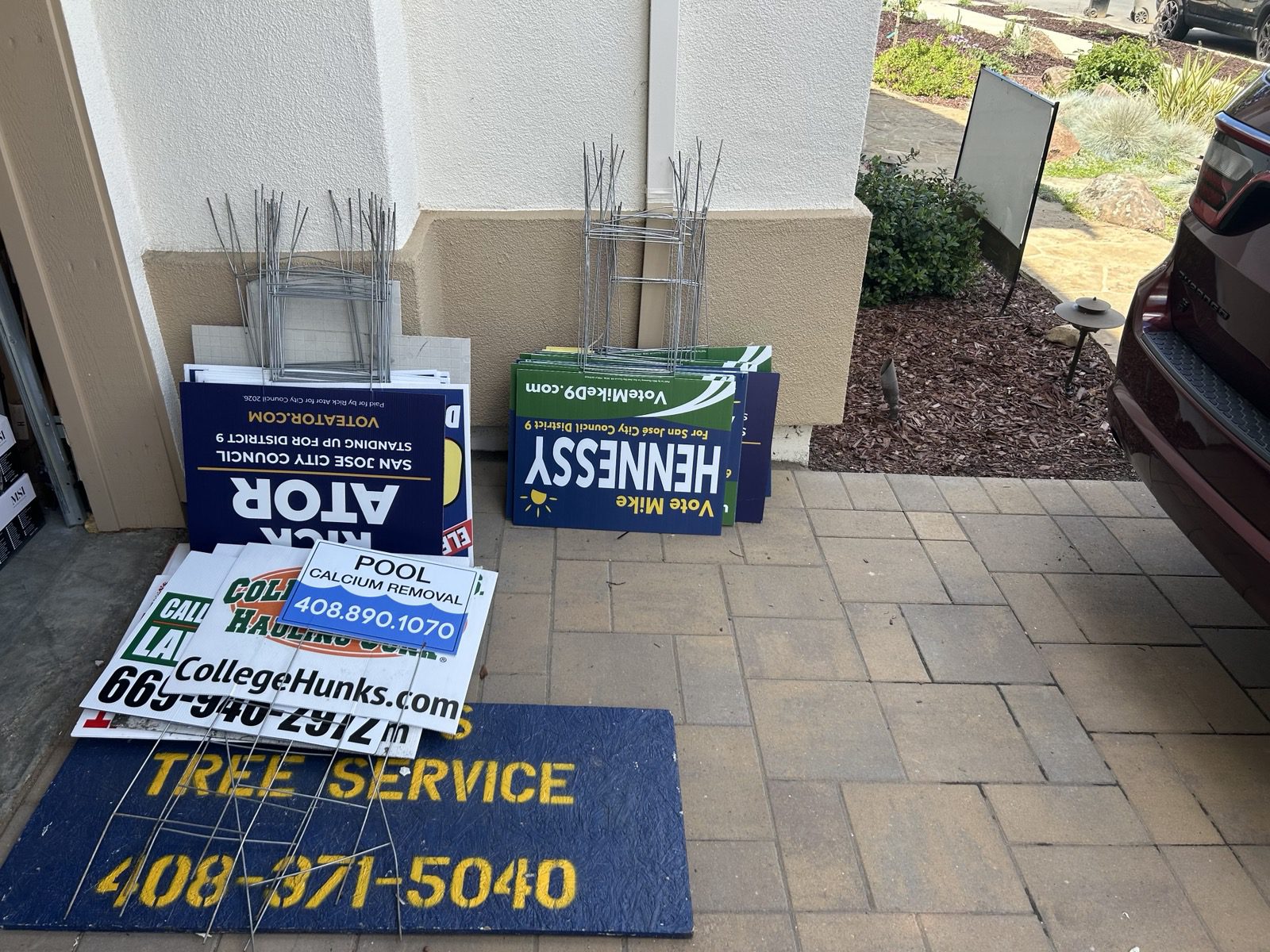 Escalating sign spat riles San Jose District 9 candidates - San José ...