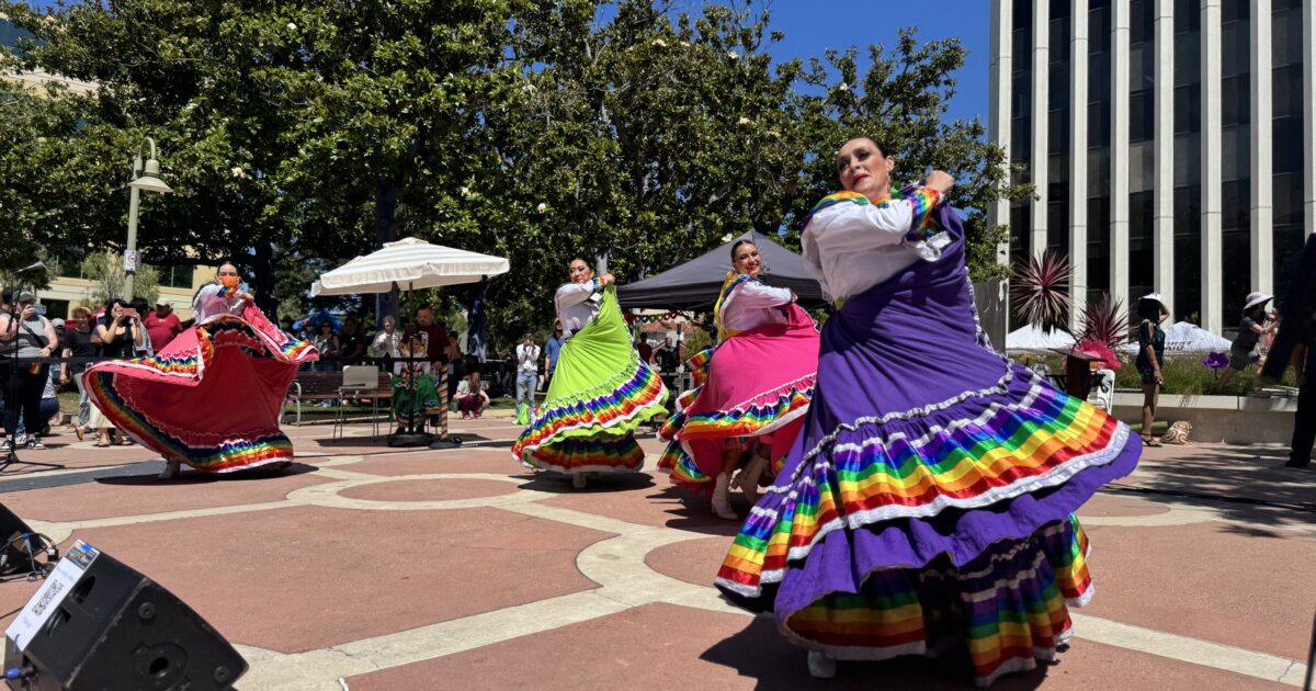 Hundreds turn out for Palo Alto’s first Pride event - San José Spotlight